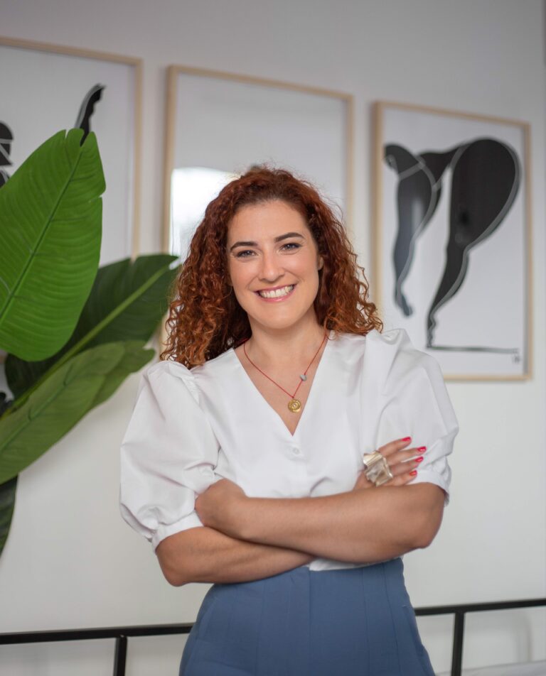 Sobre mim - Silvia Dias